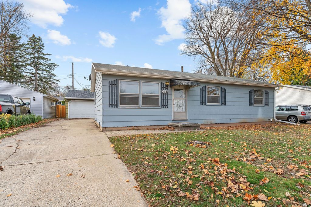 2531 S Telulah Ave, Appleton, WI 54915 - See Est. Value, Schools & More
