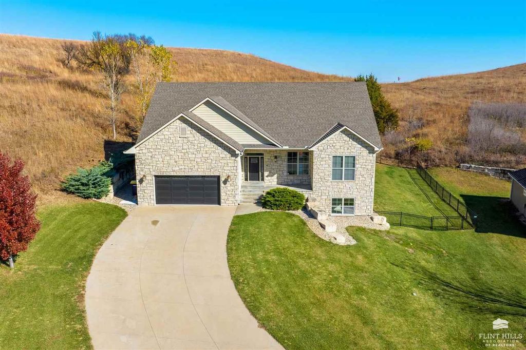 2932 Tobacco Rd, Manhattan, KS 66503 | MLS# 20250423 | Trulia