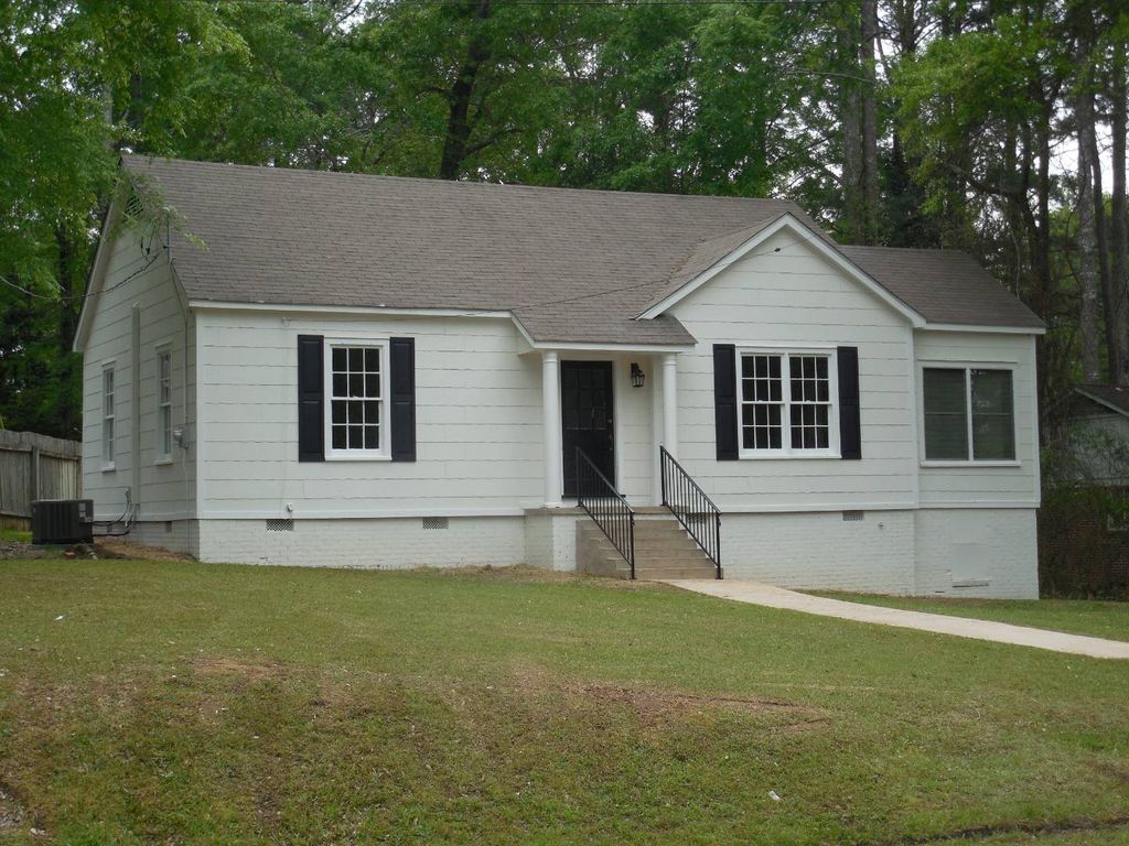 527 E Jefferson St, Kosciusko, MS 39090 - See Est. Value, Schools & More
