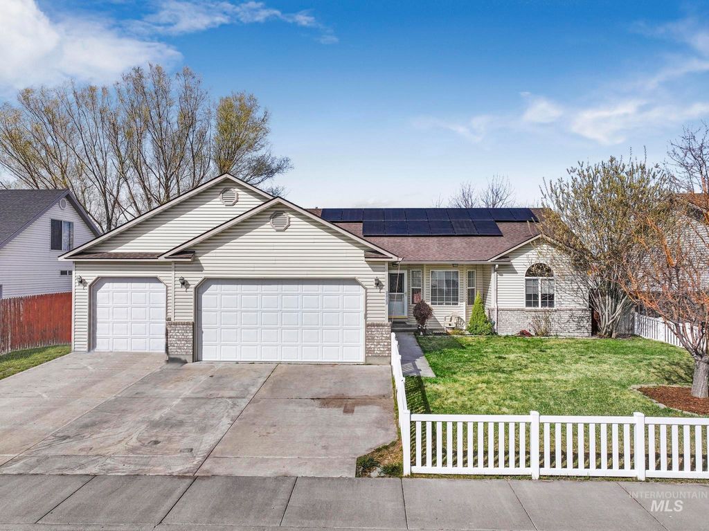 2833 Deaun Ave, Twin Falls, ID 83301 - See Est. Value, Schools & More