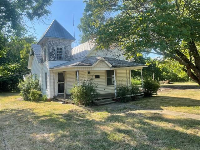 12256 S Wall St, Richards, MO 64778 - See Est. Value, Schools & More