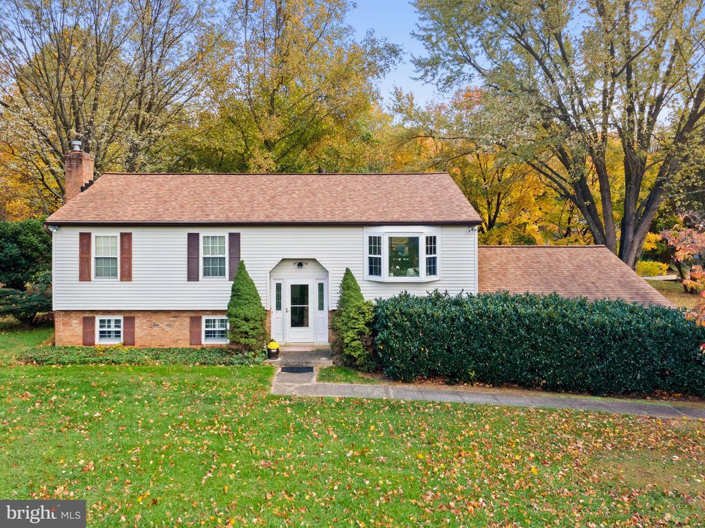 16309 Poplar Hill Rd, Haymarket, VA 20169 - See Est. Value, Schools & More
