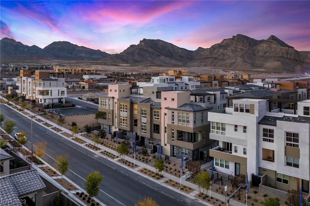 11817 Stone Run Ave, Las Vegas, NV 89138 - See Est. Value, Schools & More