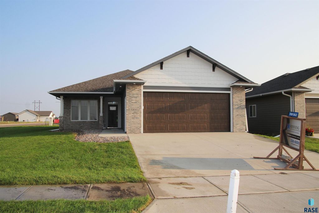 5300 E 65th St, Sioux Falls, SD 57108 | MLS# 22307903 | Trulia