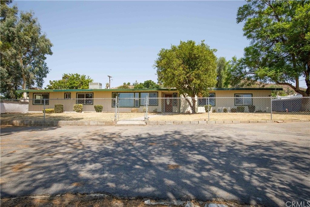 7461 Skyview Rd, Riverside, CA 92509 | Trulia