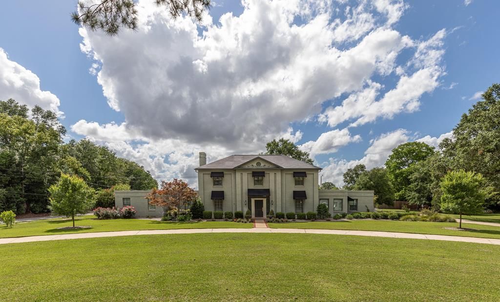 502 Main St, Headland, AL 36345 - See Est. Value, Schools & More