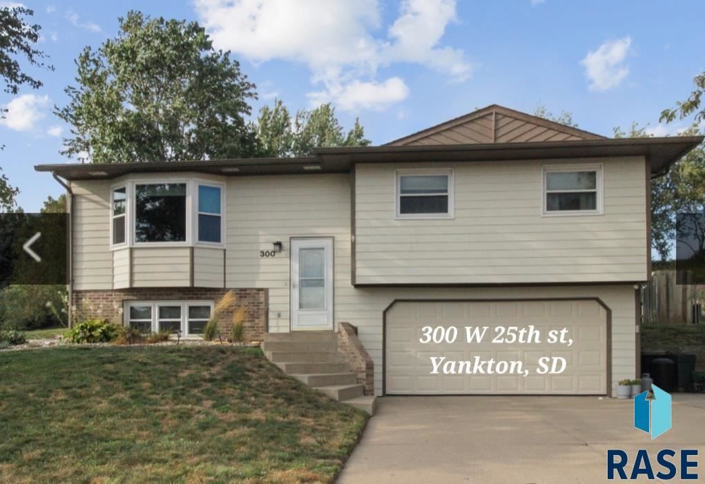 300 W 25th St, Yankton, SD 57078 - See Est. Value, Schools & More