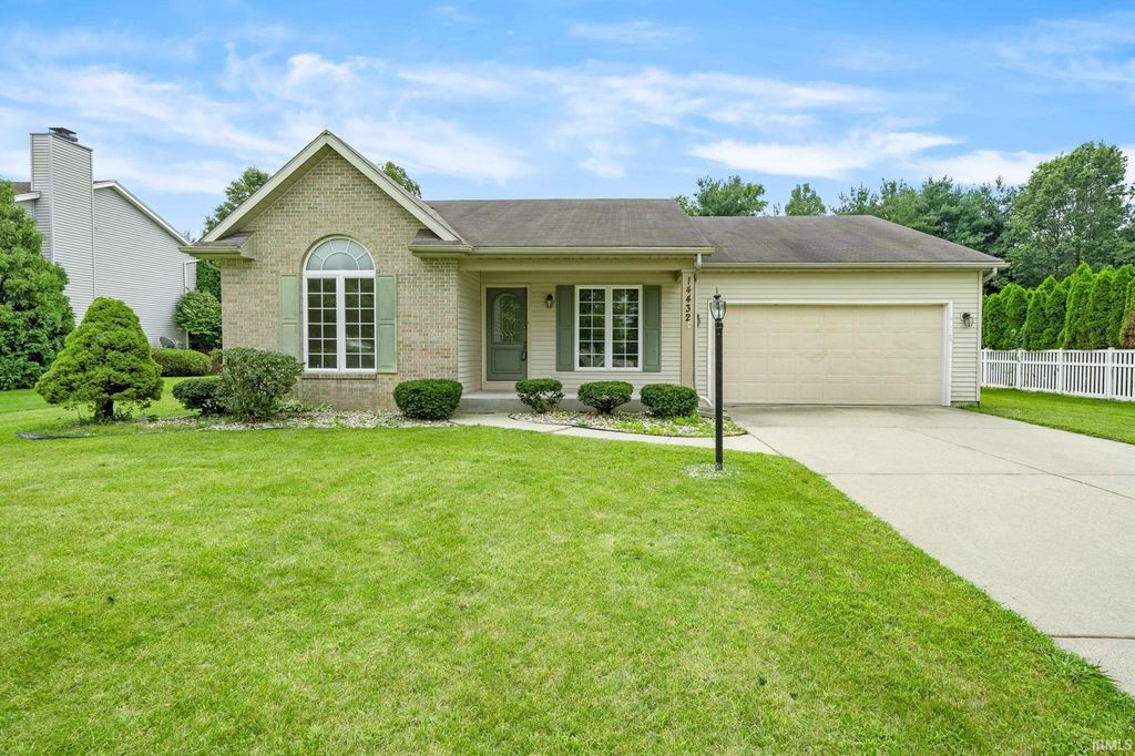 14432 Phoenix Dr, Mishawaka, IN 46545 - See Est. Value, Schools & More