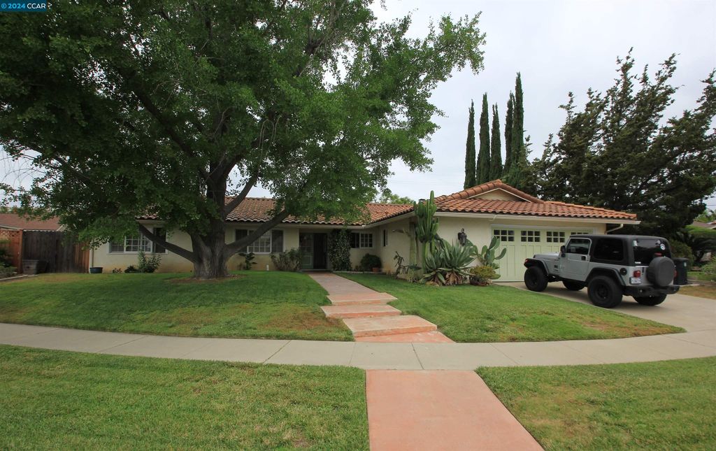 13441 Elizabeth Way, Tustin, CA 92780 - See Est. Value, Schools & More