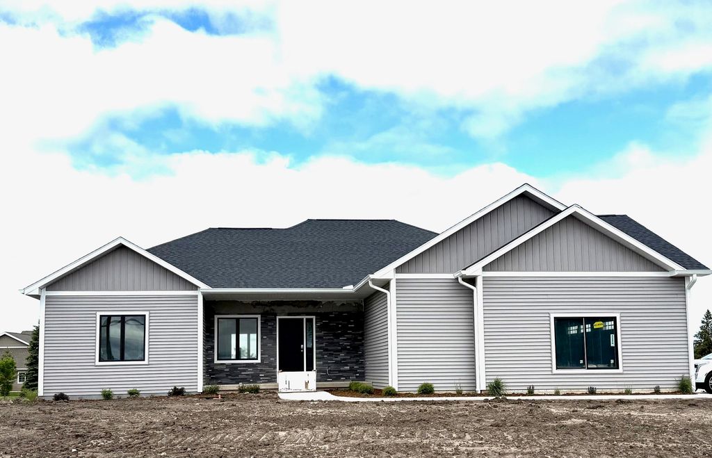 300 W Midland Rd, Auburn, MI 48611 - See Est. Value, Schools & More