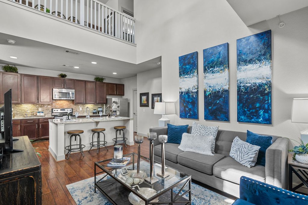 10902 Katy Fwy #1503, Houston, TX 77043 - See Est. Value, Schools & More