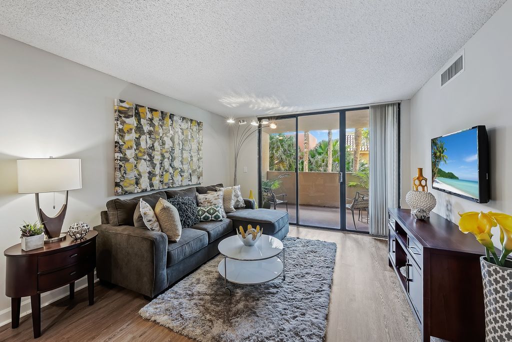 Meadow Walk Apartments - Miami Lakes, FL | Trulia