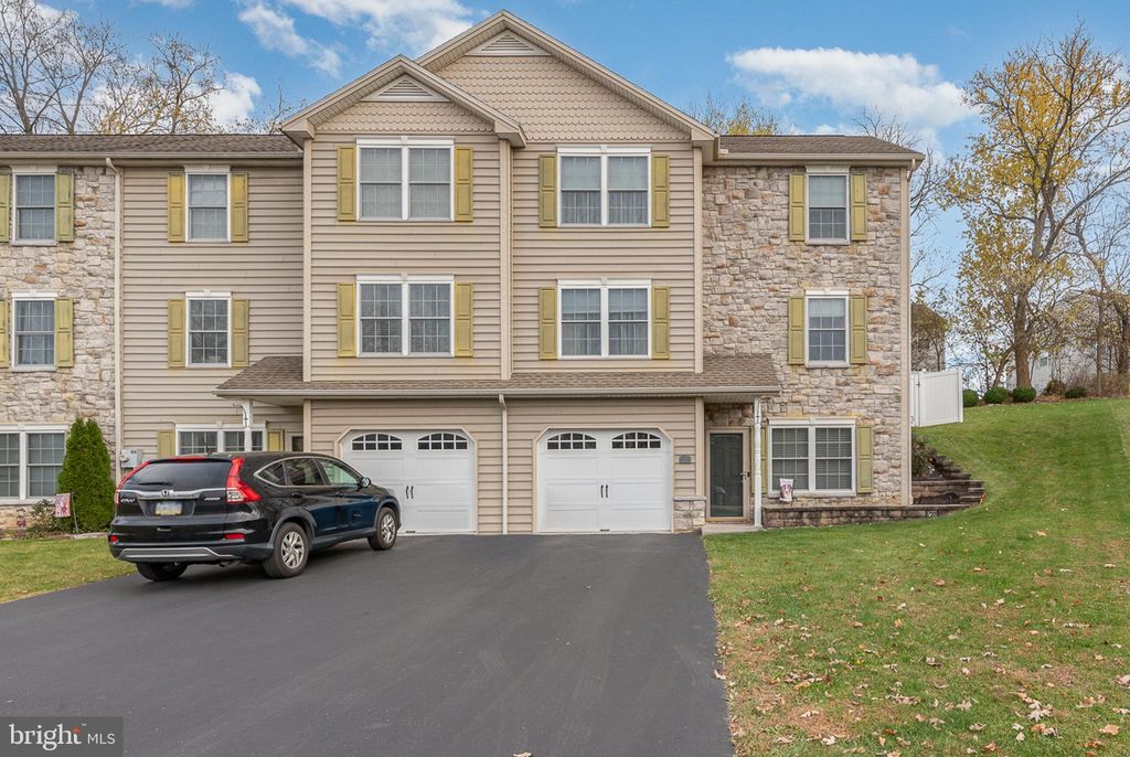 6 Luke Ln, Carlisle, PA 17013 - See Est. Value, Schools & More