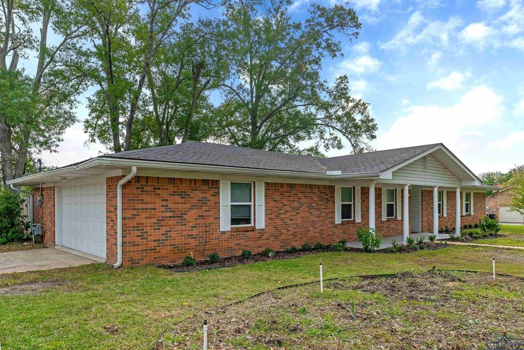 118 La Vista St, Longview, TX 75601 - See Est. Value, Schools & More