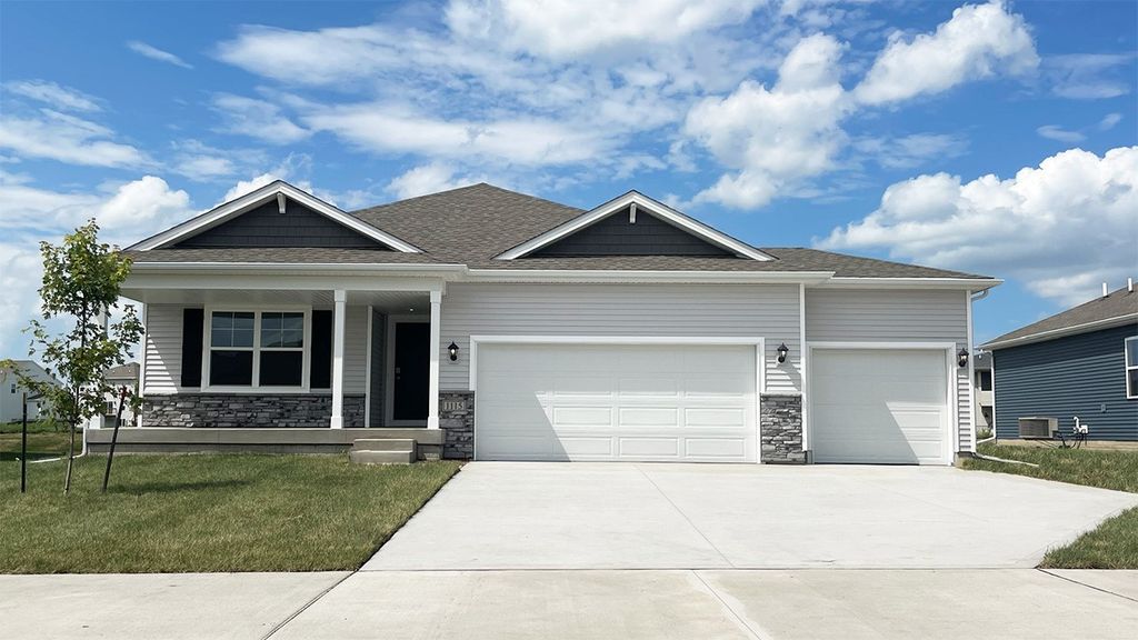 3004 Sweetwater Dr, Des Moines, IA 50320 | MLS# 710201 | Trulia