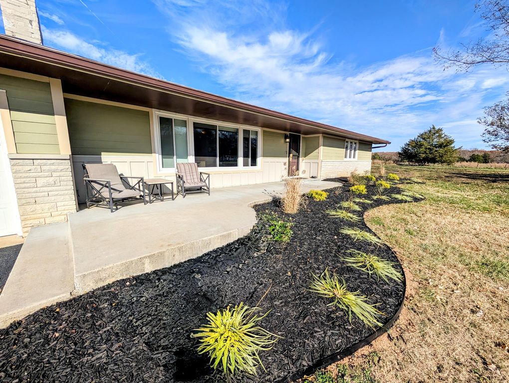 4967 E Farm Road 66, Springfield, MO 65803 | MLS# 60309896 | Trulia