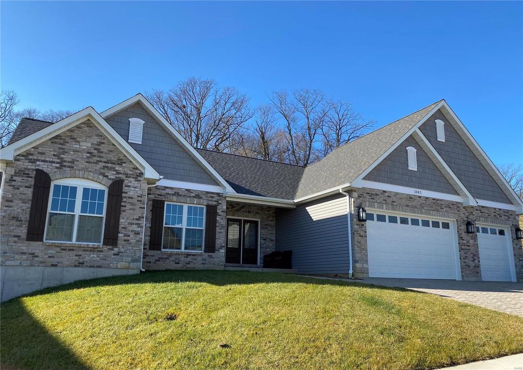 1082 Bridleridge Crossing Spur, High Ridge, MO 63049 | Trulia