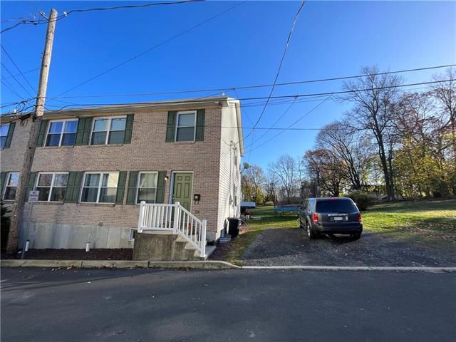 11 W Jewel St, Roseto, PA 18013 - See Est. Value, Schools & More