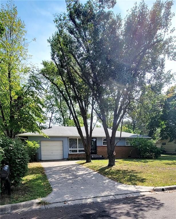 925 Meadowbrook Rd E, Iola, KS 66749 - See Est. Value, Schools & More