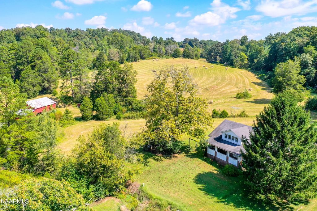 3536 Calderwood Hwy, Maryville, TN 37801 - See Est. Value, Schools & More