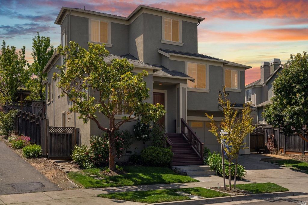 1339 Gordon Lane, Santa Rosa, CA 95404 - See Est. Value, Schools & More