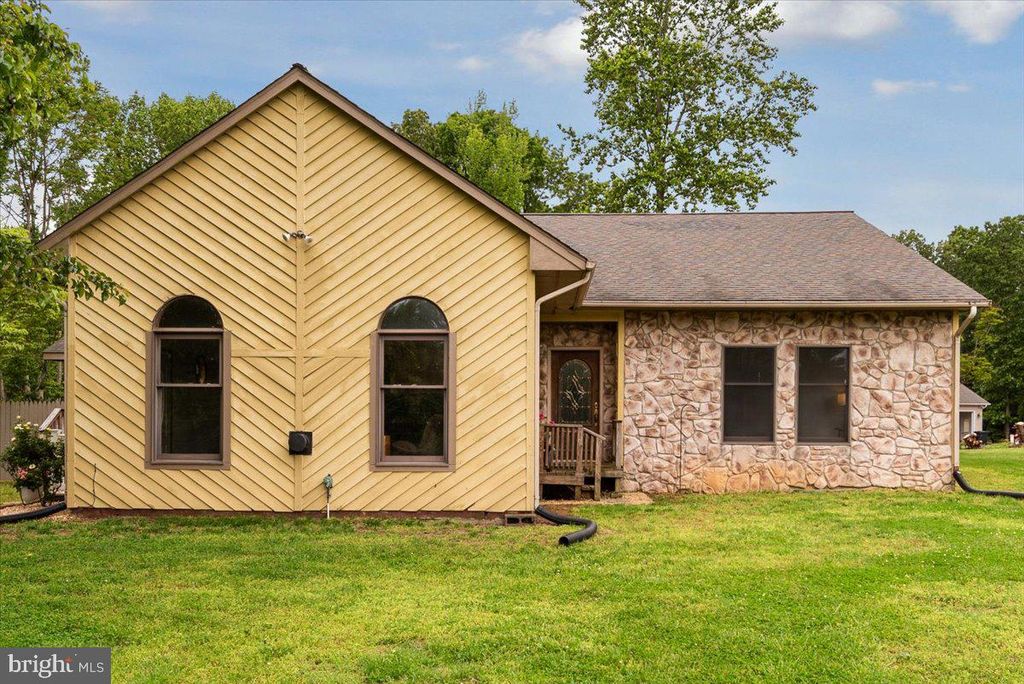 11168 Mutts Ln, King George, VA 22485 - See Est. Value, Schools & More