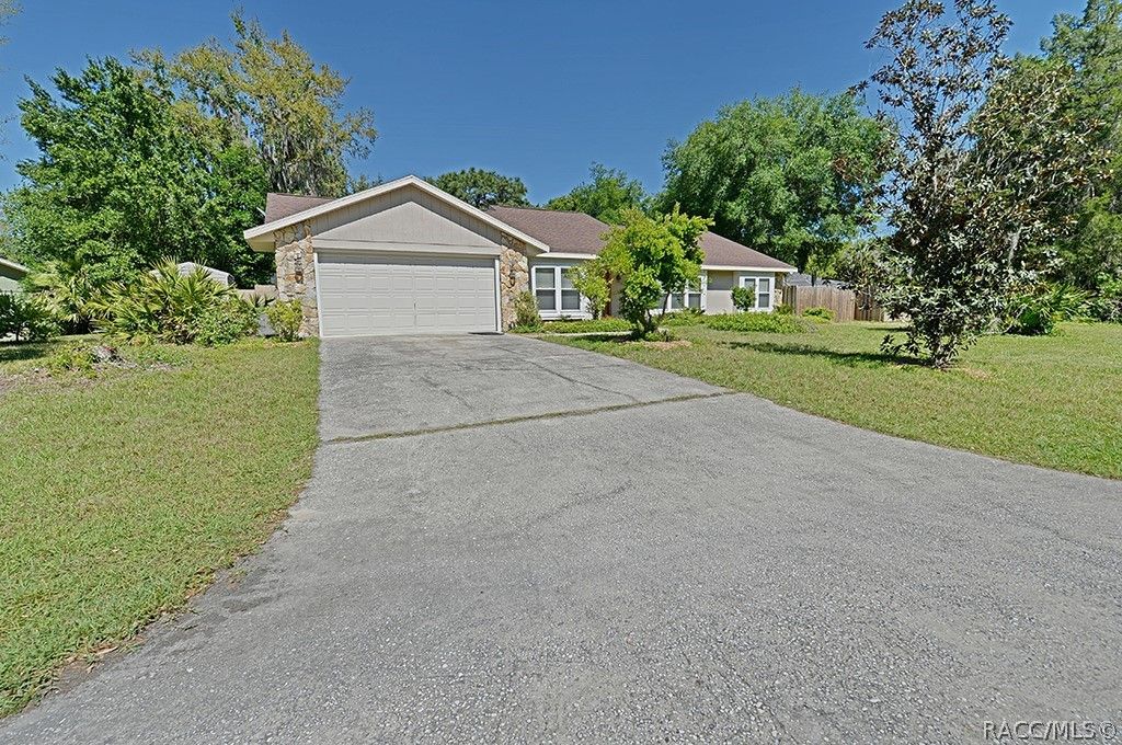 9239 E Windwood Loop, Inverness, FL 34450 - See Est. Value, Schools & More