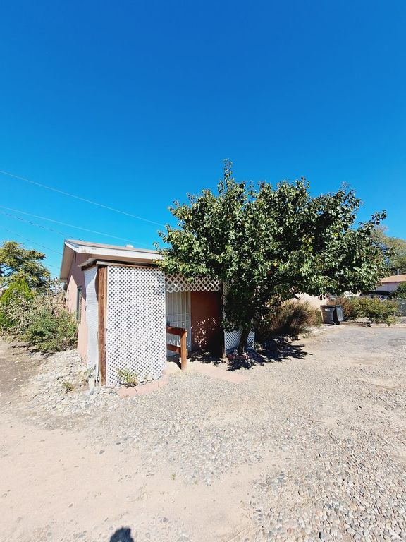 2012 Foothill Rd SW, Albuquerque, NM 87105 - See Est. Value, Schools & More