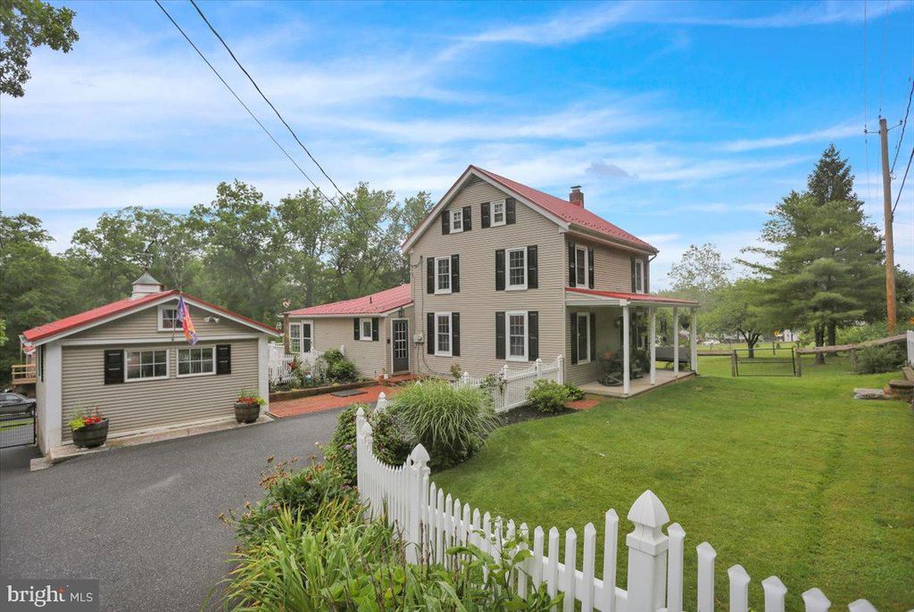 719 Reinholds Rd, Denver, PA 17517 - See Est. Value, Schools & More