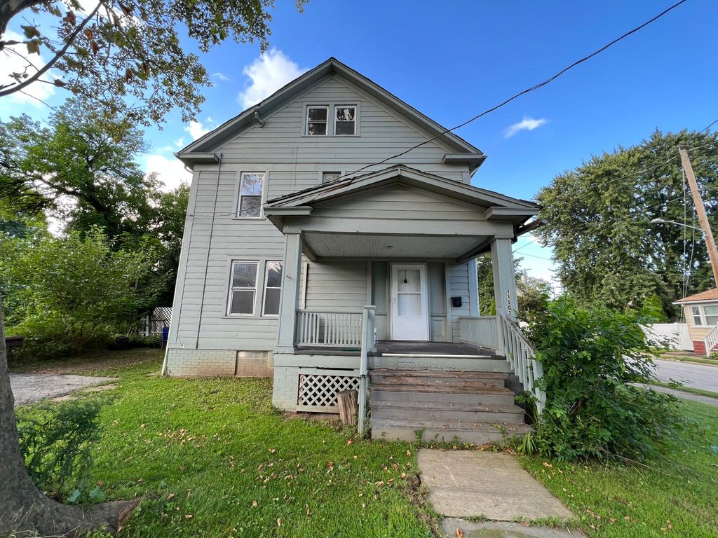 11502 Carolina Rd #1, Cleveland, OH 44108 - See Est. Value, Schools & More