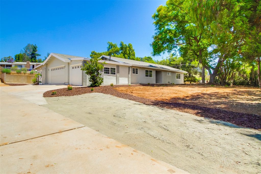 12786 Campo Rd, Spring Valley, CA 91978 - See Est. Value, Schools & More