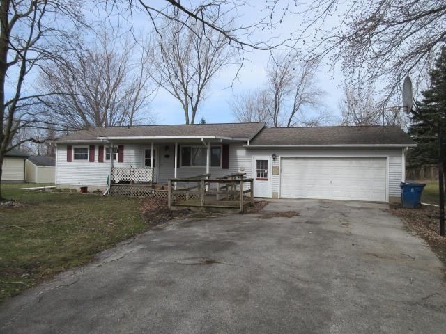462 W River Rd, Kawkawlin, MI 48631 - See Est. Value, Schools & More