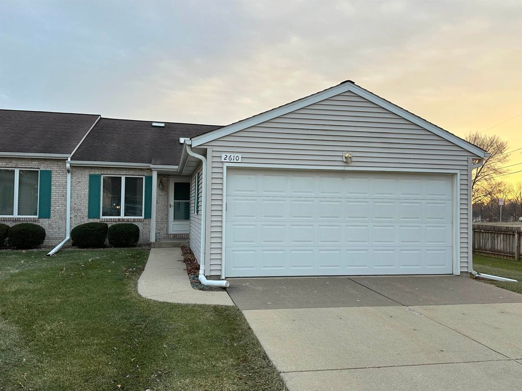 2610 38th St #1, Moline, IL 61265 | MLS# 100000233 - Trulia | Trulia