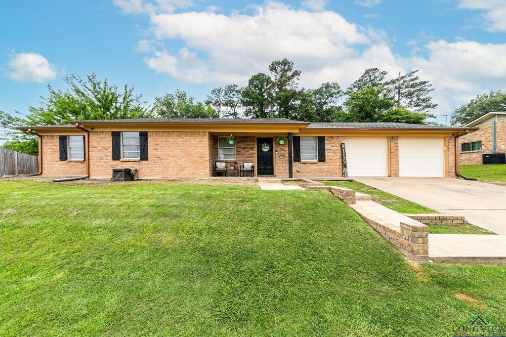 1108 Regal Oak Dr, Longview, TX 75604 | MLS# 20241003 | Trulia