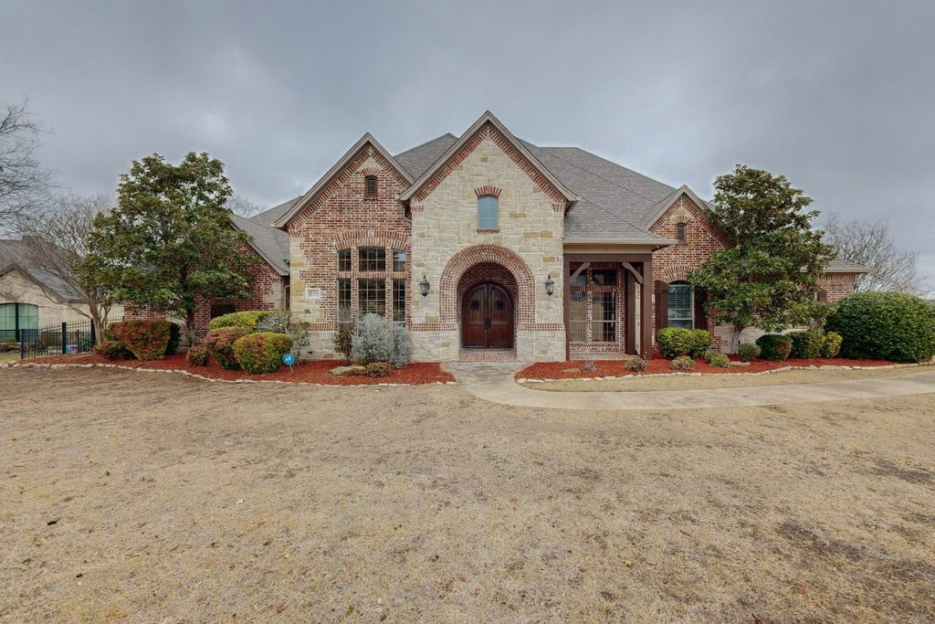 5821 Castle Way, Midlothian, TX 76065 - See Est. Value, Schools & More