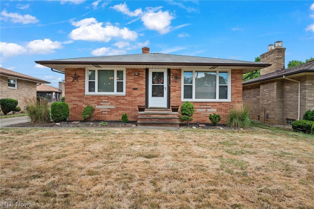 4113 Rabbit Run Dr, Brooklyn, OH 44144 - See Est. Value, Schools & More