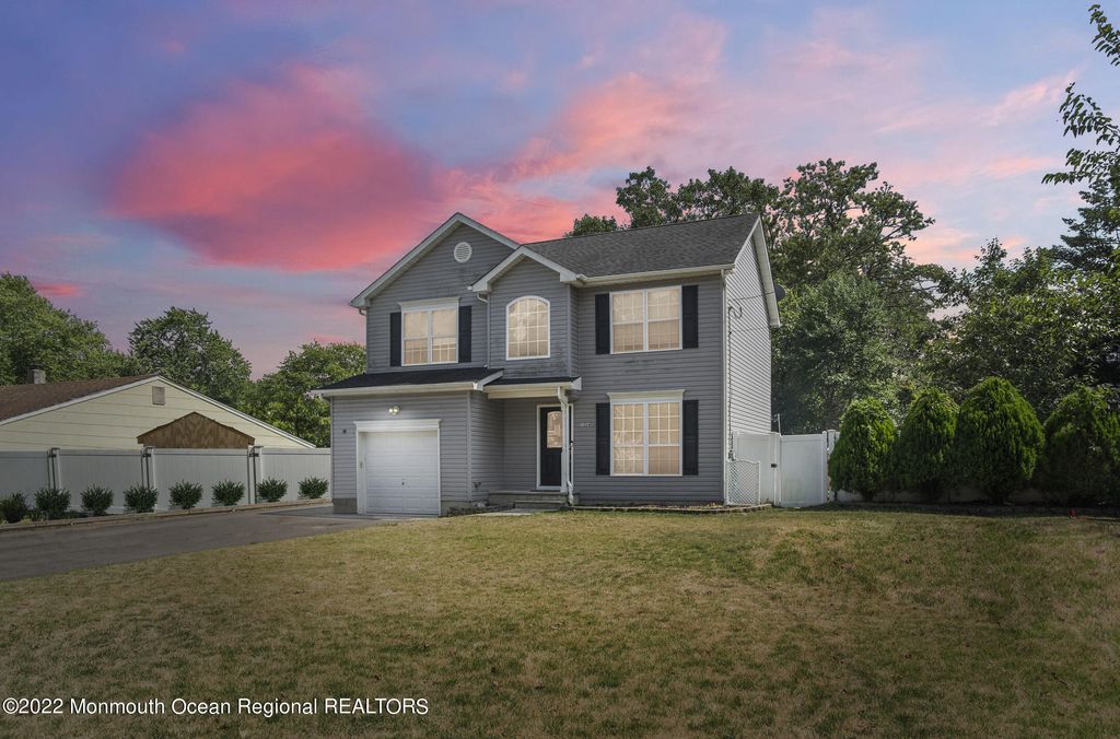 1224 11th Avenue, Toms River, NJ 08757 - See Est. Value, Schools & More