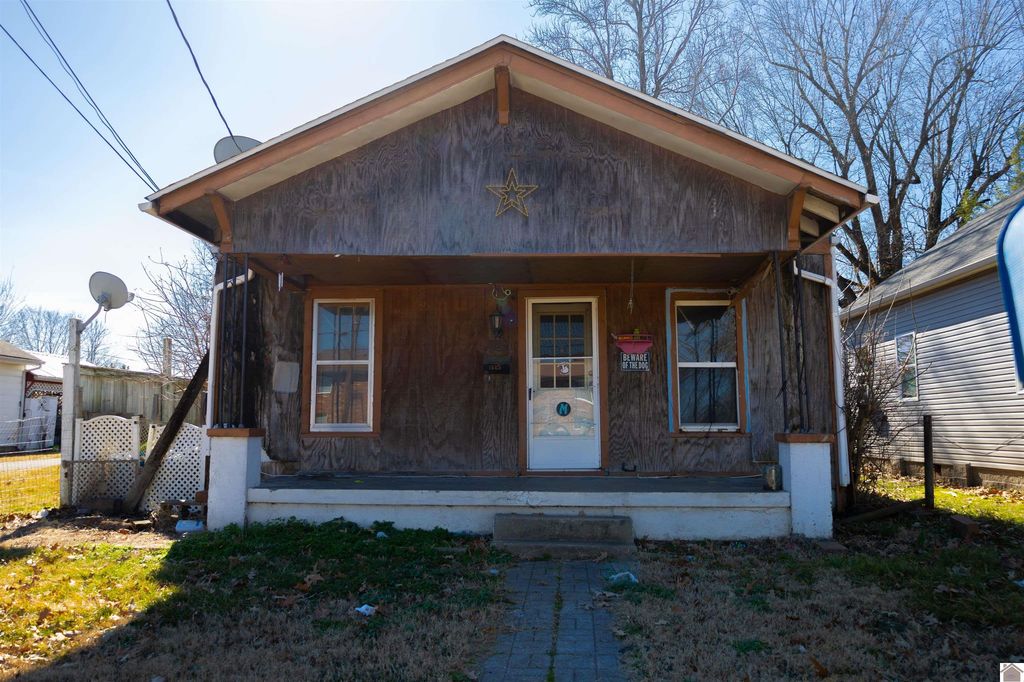 1325 N 13th St, Paducah, KY 42001 - See Est. Value, Schools & More