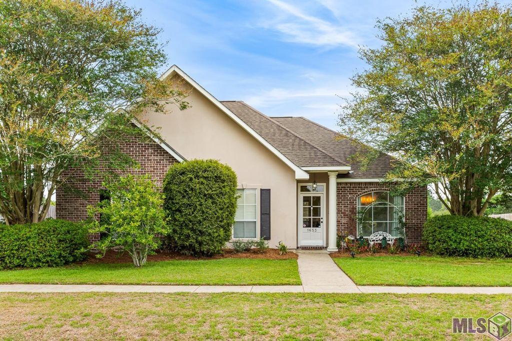 1653 Raven Way Dr, Zachary, LA 70791 - See Est. Value, Schools & More