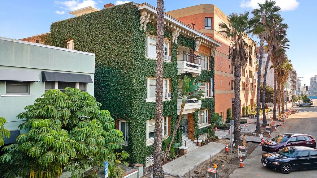 330 Cedar Avenue - Long Beach, CA | Trulia