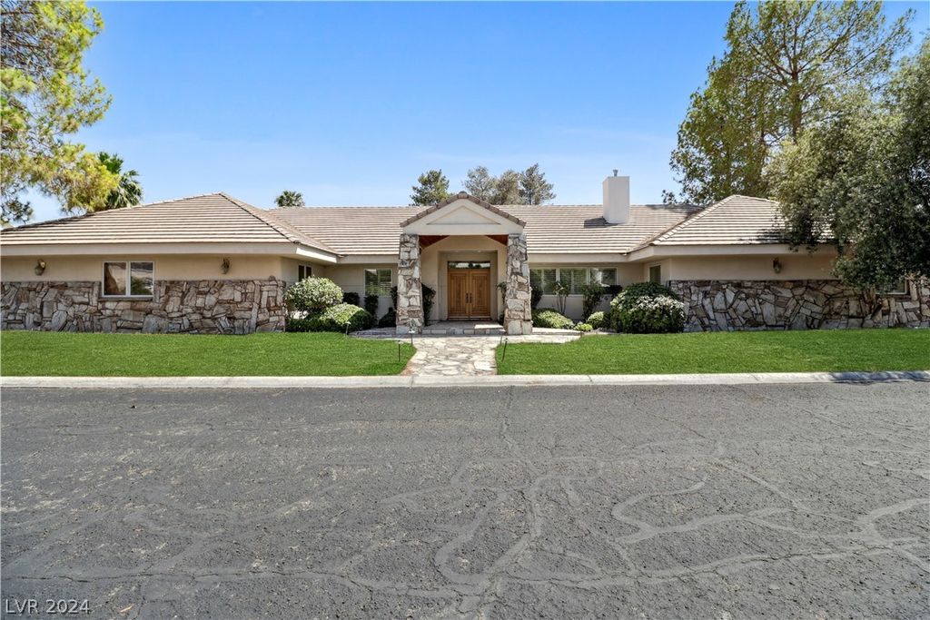 3840 Topaz St, Las Vegas, NV 89121 - See Est. Value, Schools & More