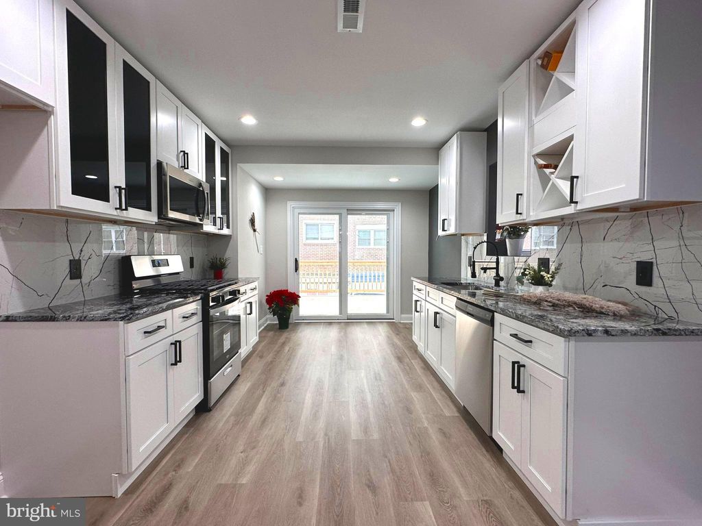 1428 Nedro Ave, Philadelphia, PA 19141 - See Est. Value, Schools & More