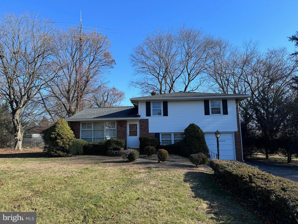 211 S Pennell Rd, Media, PA 19063 - See Est. Value, Schools & More
