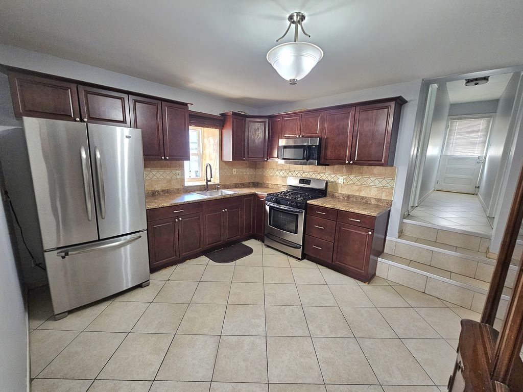 201 40th St #2, Union City, NJ 07087 | Trulia