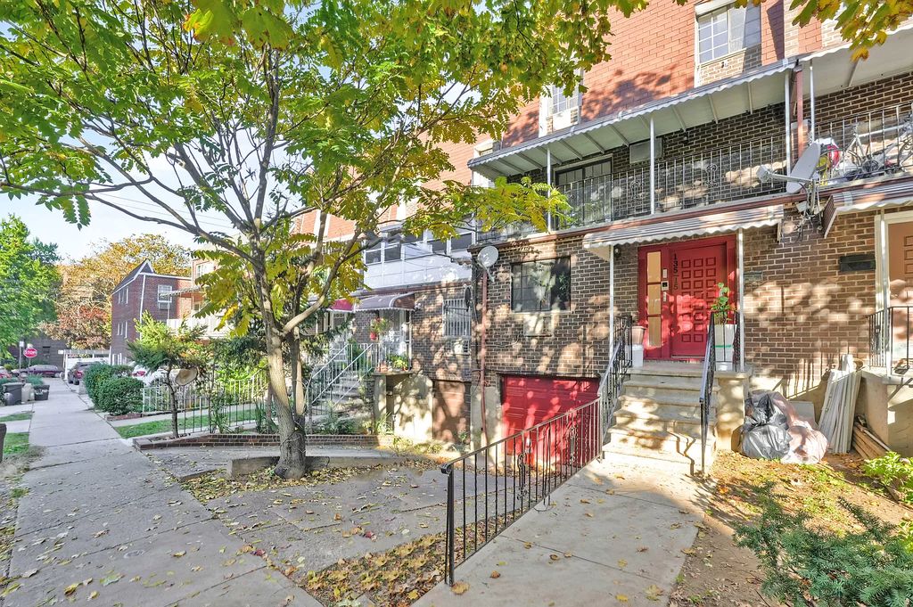 13515 Coolidge Ave, Jamaica, NY 11435 | Trulia