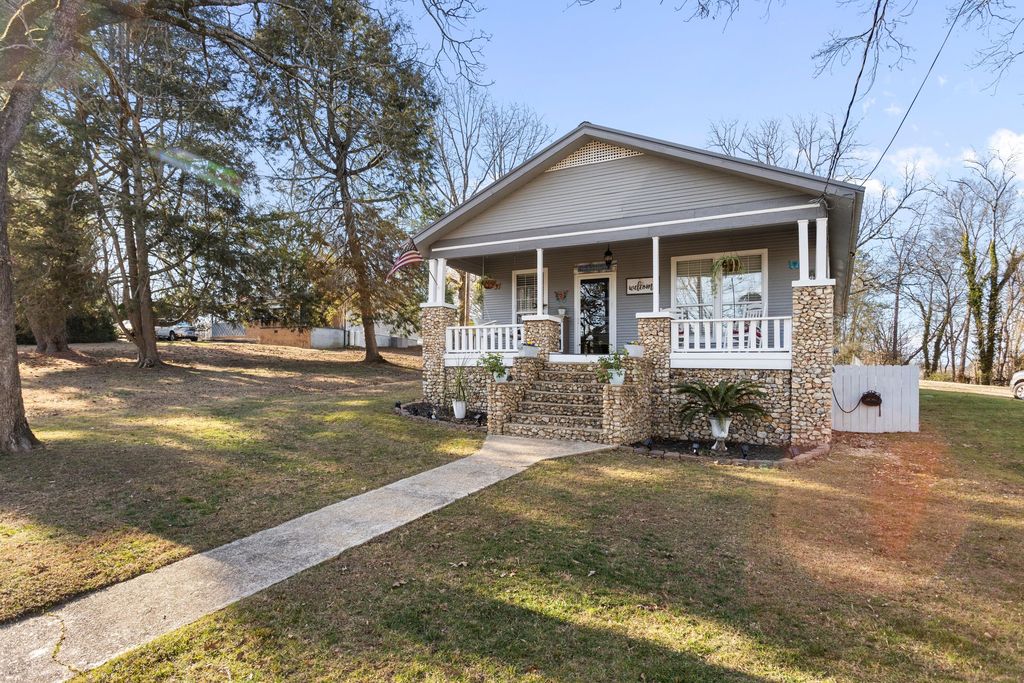 106 Grove St, Rossville, GA 30741 - See Est. Value, Schools & More