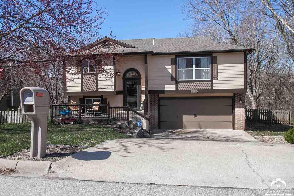 1007 Lakecrest Rd, Lawrence, KS 66049 - See Est. Value, Schools & More
