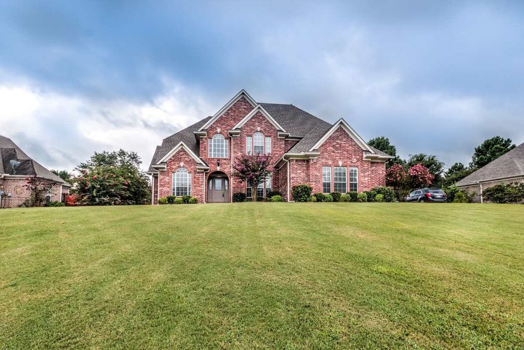 13727 Whispering Pines Dr #30, Olive Branch, MS 38654 - See Est. Value ...