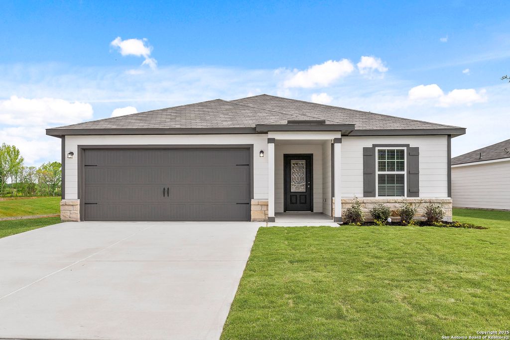 16029 Stratford Cove, Lytle, TX 78052 | MLS# 1895778 | Trulia