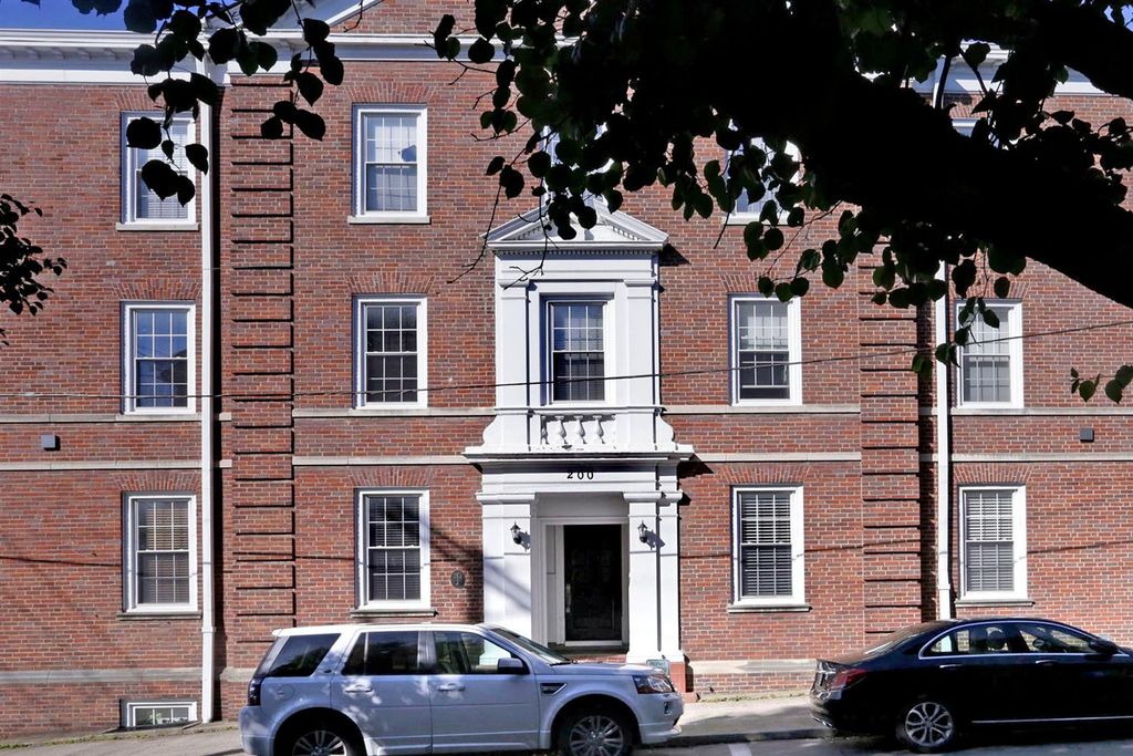 200 W Second St #200, Lexington, KY 40507 - See Est. Value, Schools & More